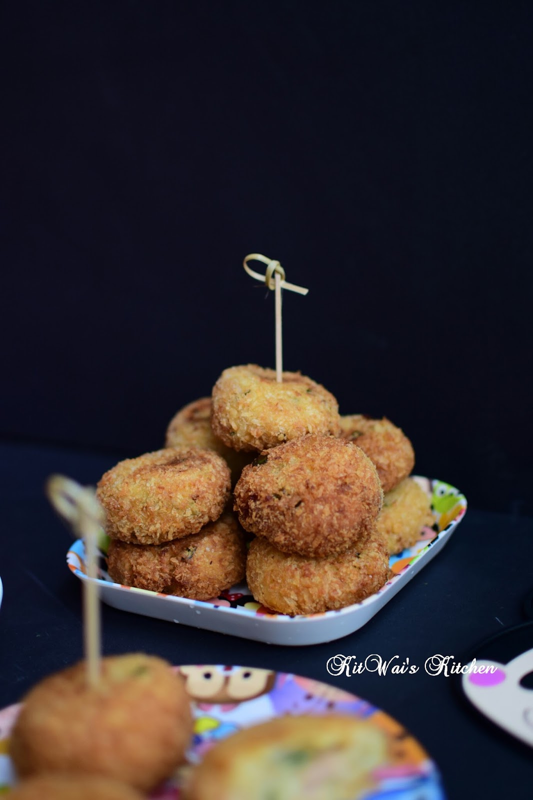 Kit Wai's kitchen : 香脆鱼饼 ~ Crispy Fried Fish Patties