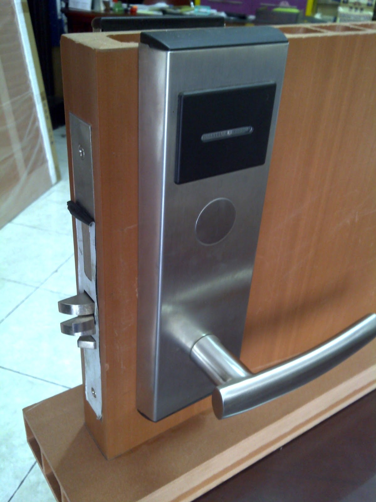 WPC (Wood Plastic Composite): PINTU WPC