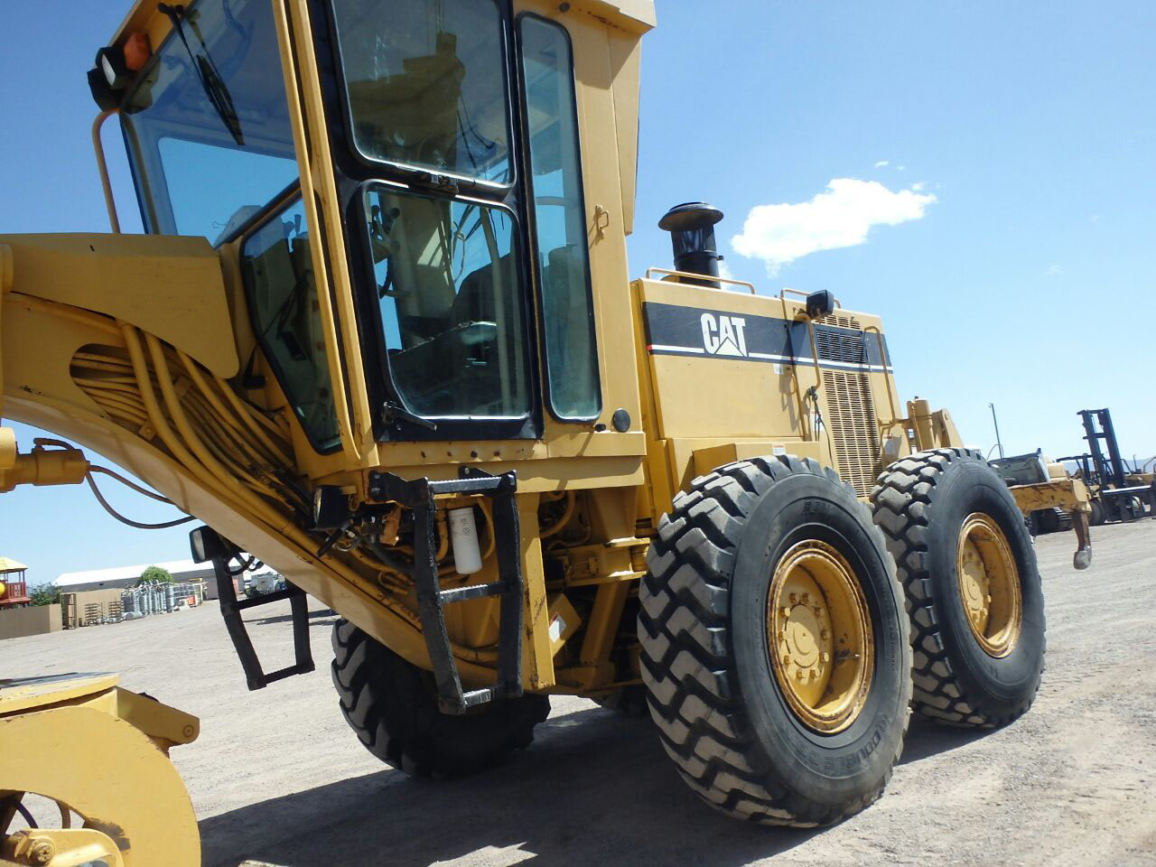 MAQUINARIA AGRICOLA INDUSTRIAL: Motoconformadora CAT 143H $145,000 Dlls.