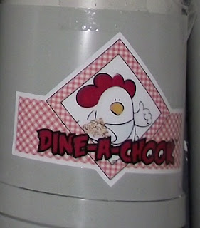 Happy chooks, happy home: Best ever chook feeder