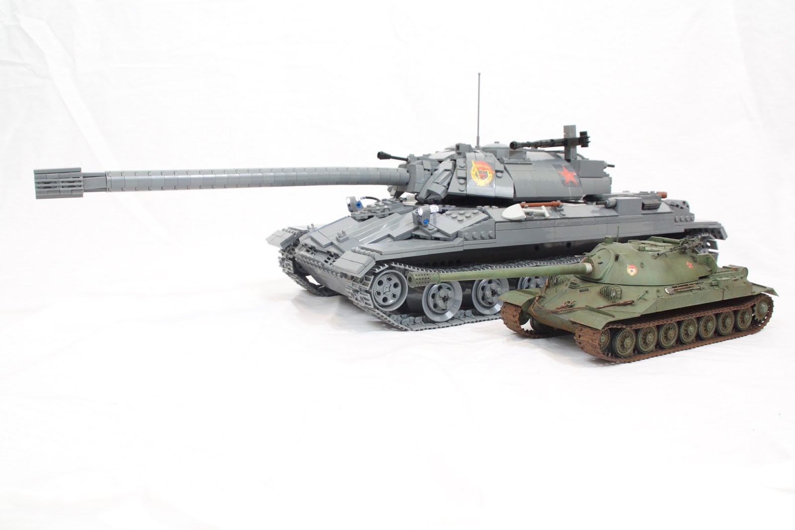 Tommy Styrvoky's MOCs: IS-7 Heavy Tank