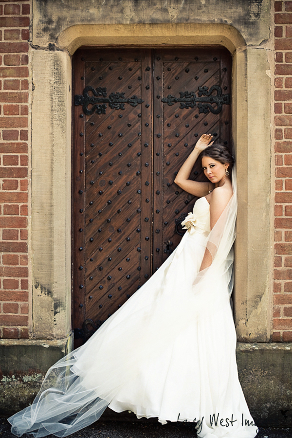 Lucy West Images: Lowry hotel, Manchester wedding of Nick & Esther Gamble.