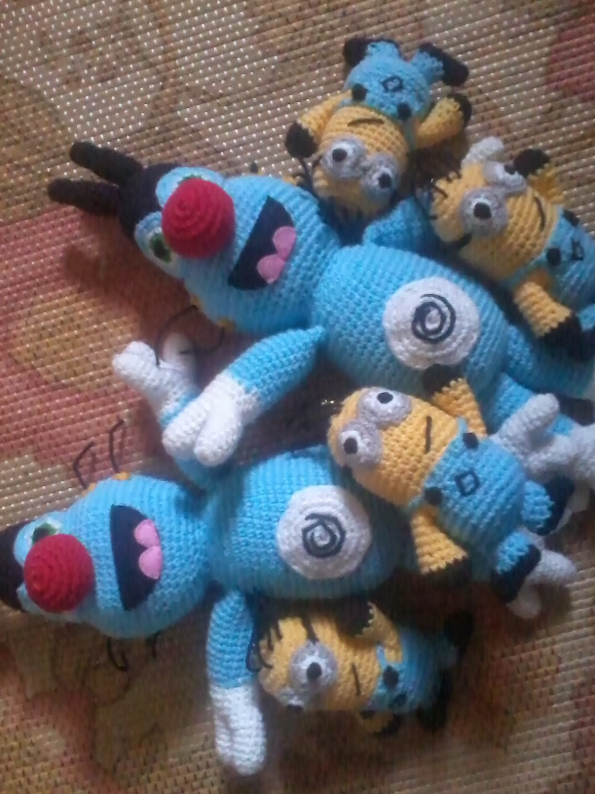 Cute!!!: Oggy dan keychain minions
