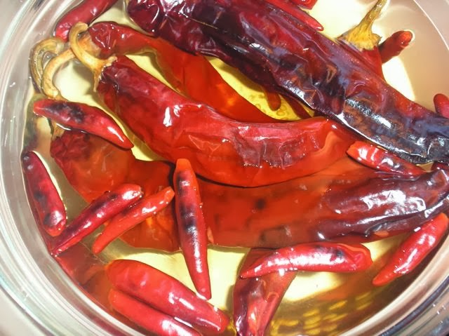 The Briny Lemon: Texas-Style Chili with Dried-Chile Broth