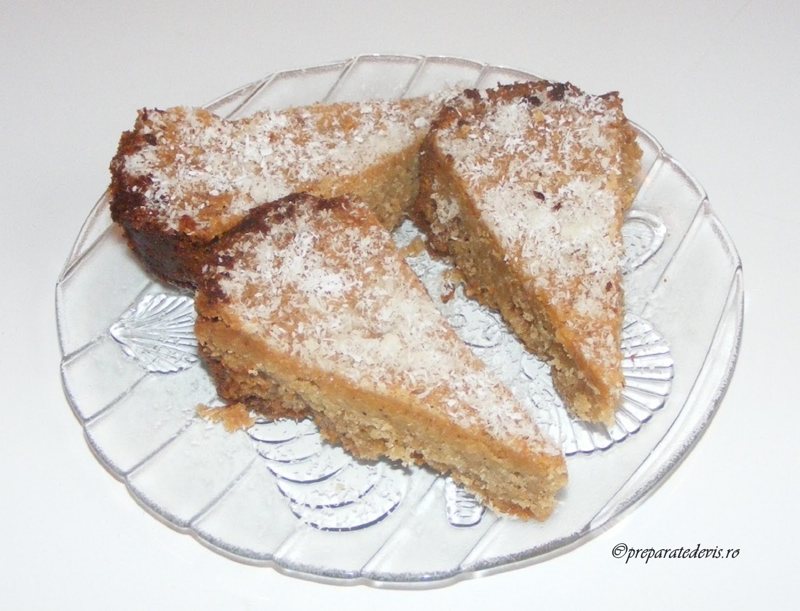 Prajitura cu nuci din aluat fraged | Preparatedevis.ro