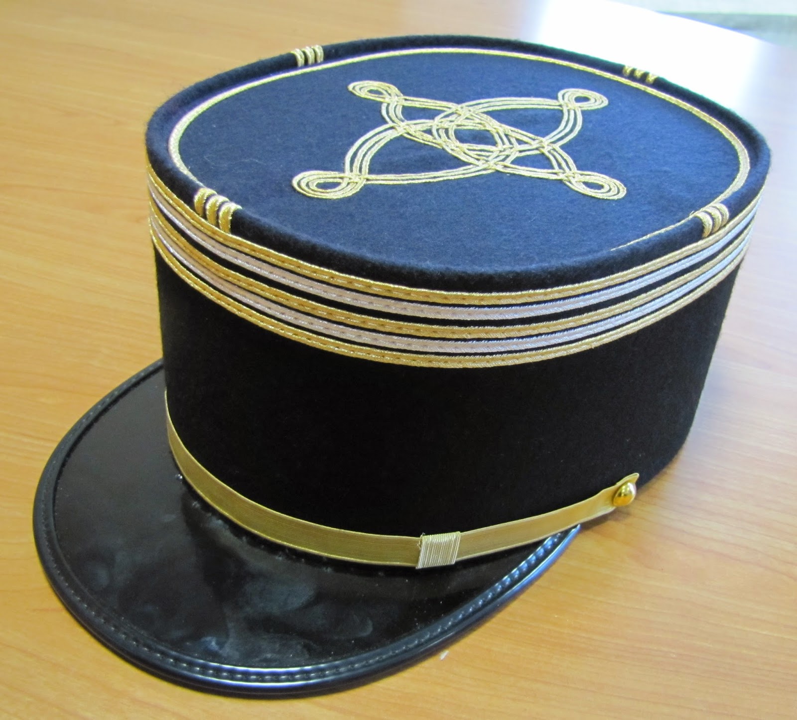 LA POSTE AUX ARMEES: Le képi de la poste aux armées