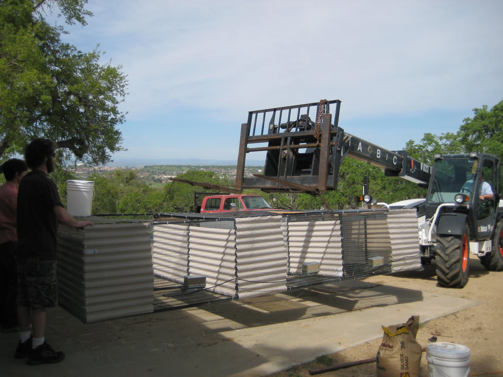 Rabbits/Meat/Hunting and more: Our Rabbit Tractors