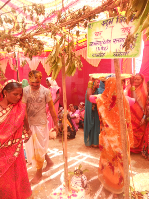 GONDMAHASABHA: GOND SAMAJ ME SAMUHIK SAMAJIK VIVAH