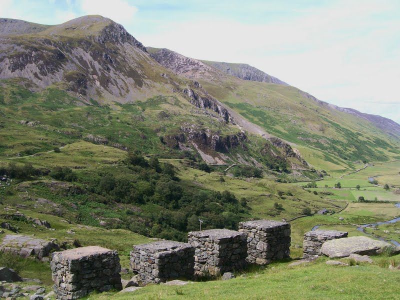 A Welsh man walking.: #39.Y GARN,via the "sheep path" and Foel-goch.2-8-11.