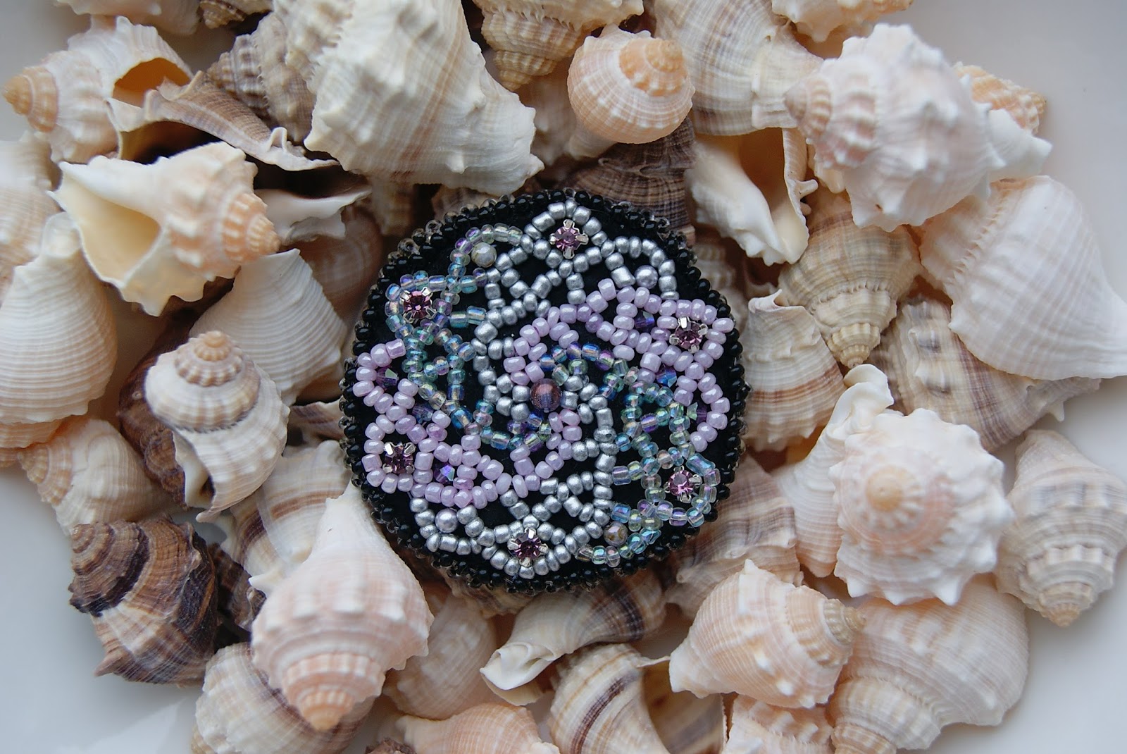 Beads, Rhinestones and Nailpolishes : Kanzashi Hair Accessories, Beaded ...