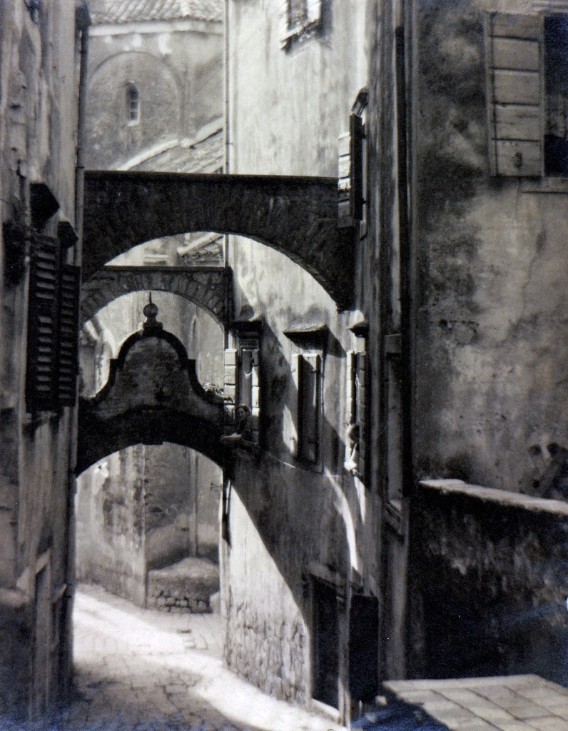 THE BLUE LANTERN: Clara Sipprell: From Vermont to The Balkans