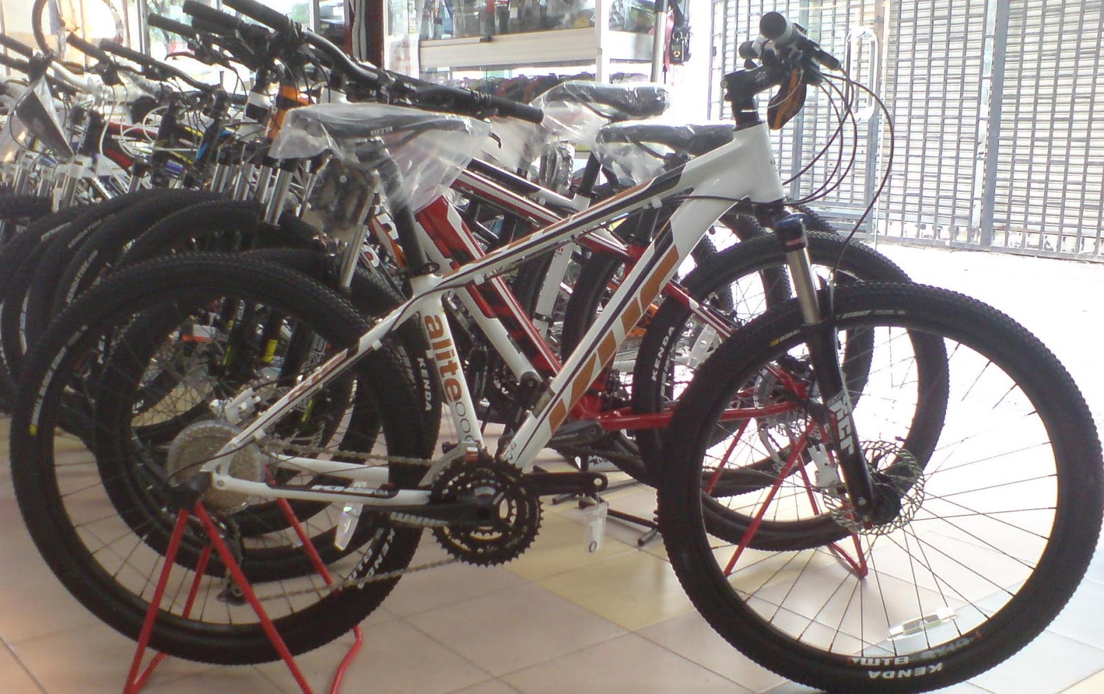 highendbike: KHS ALITE 1000 30 SPEED