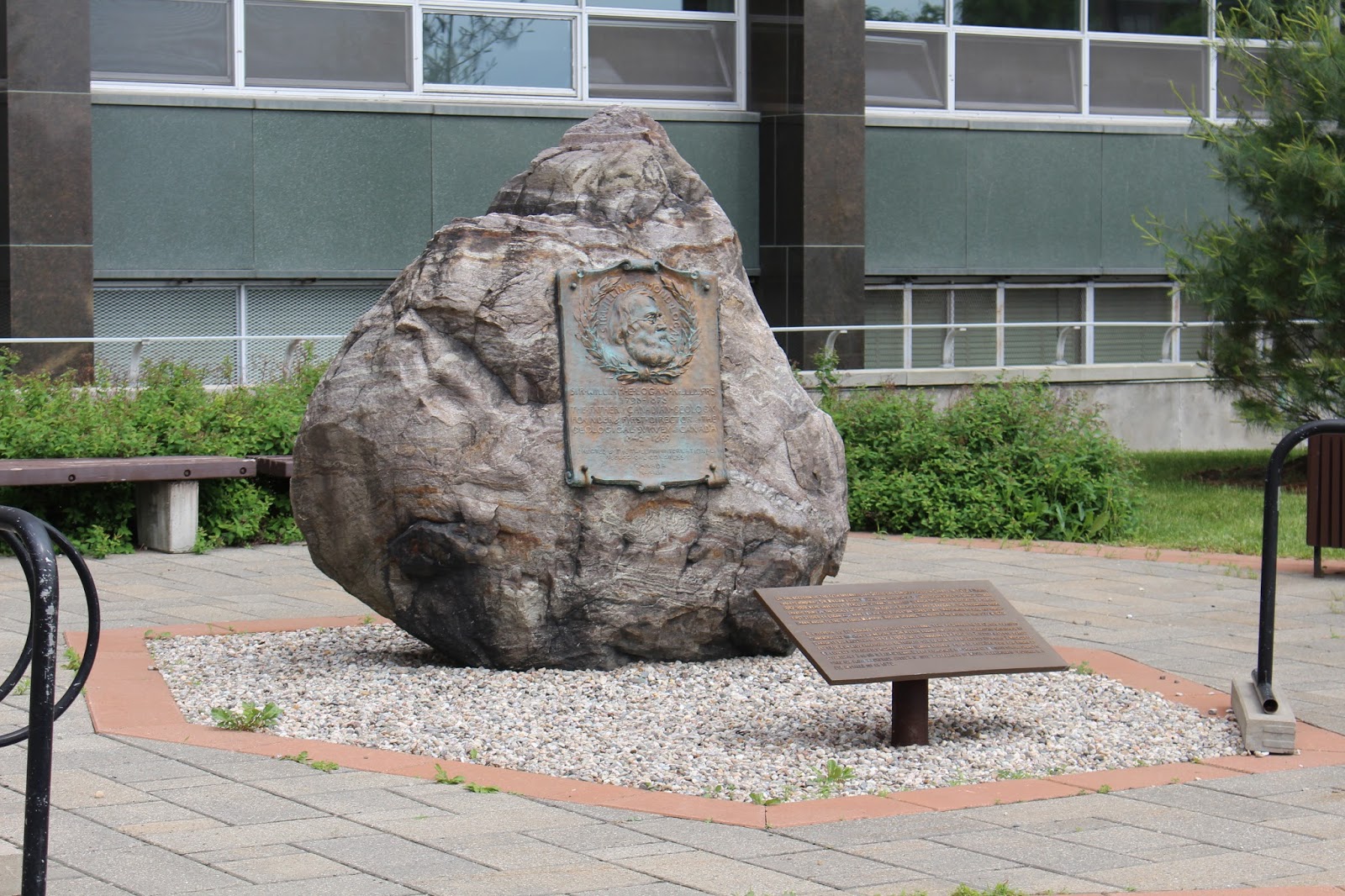 Memorials in Ottawa: Sir William Logan Memorial Tablet