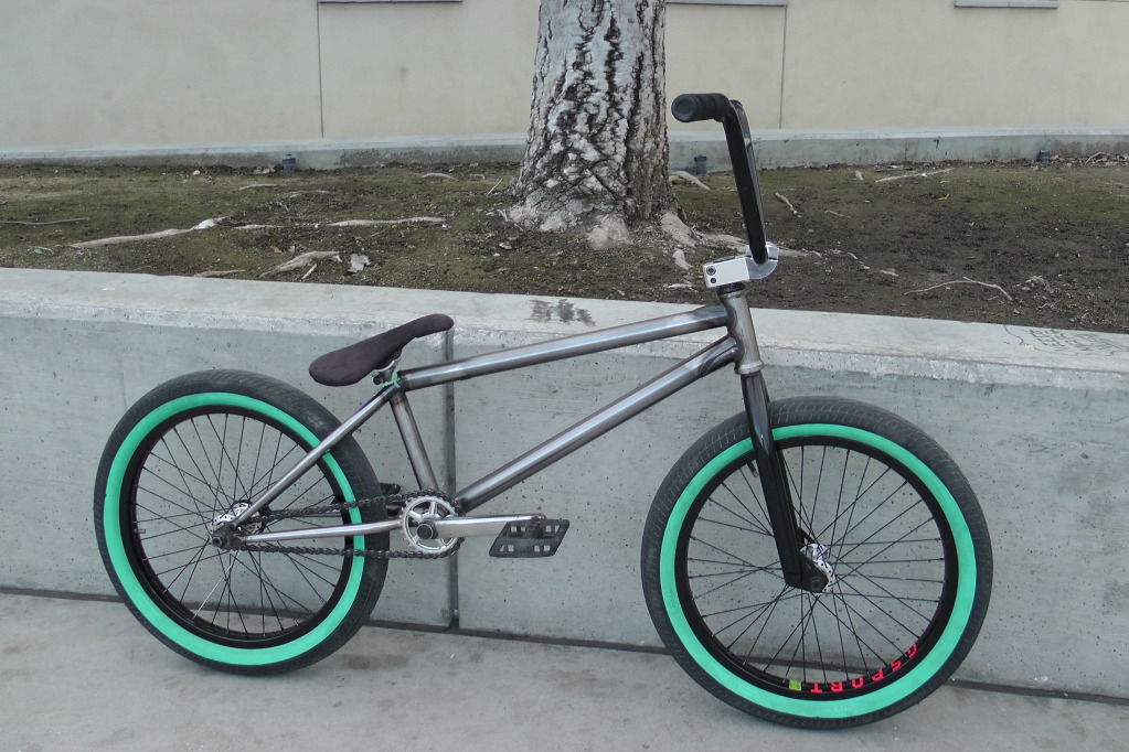 TheBikeCheck: Fit Hawk V2 Custom