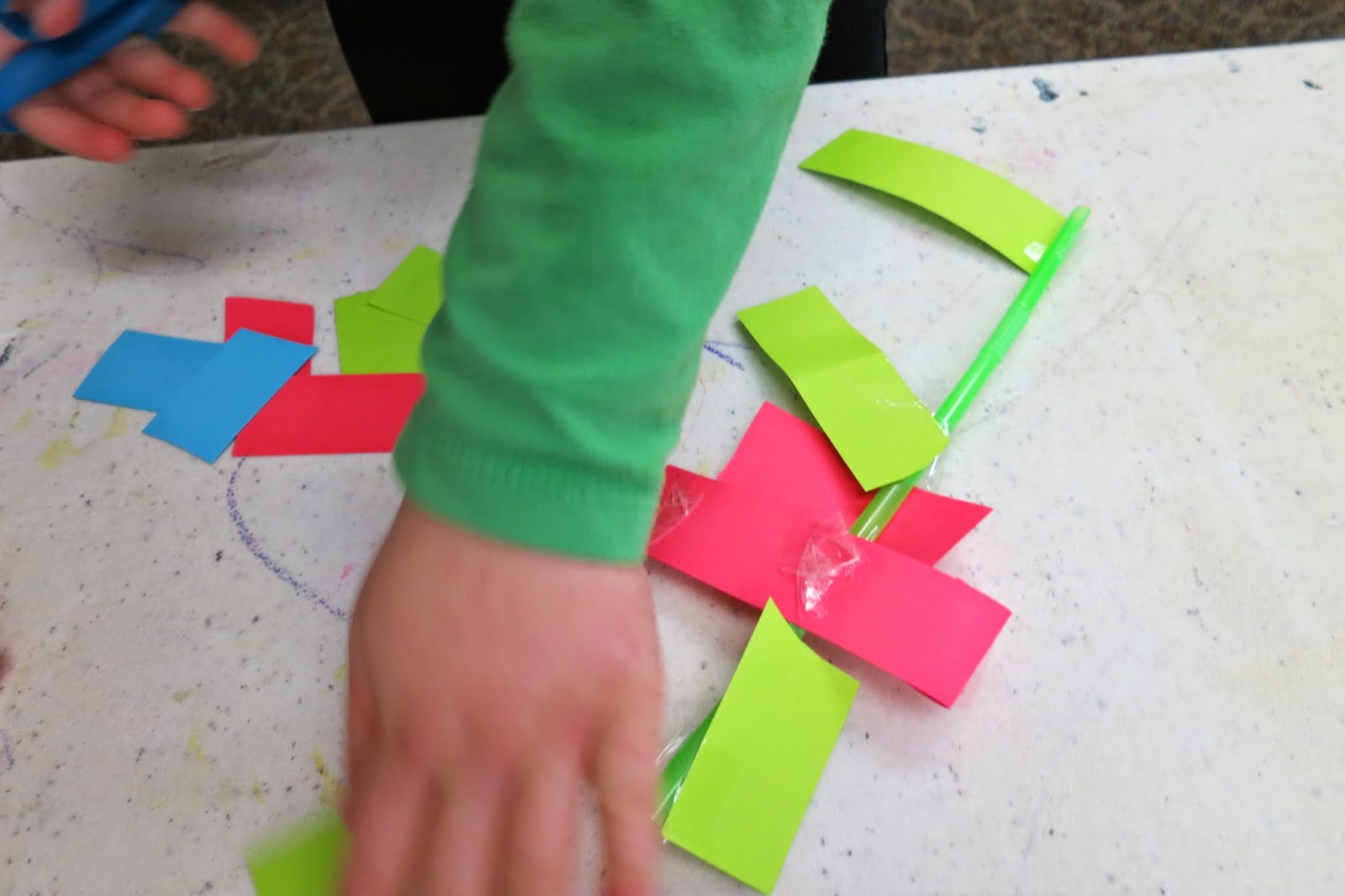 WonderWorks: Straw Flyers : library makers