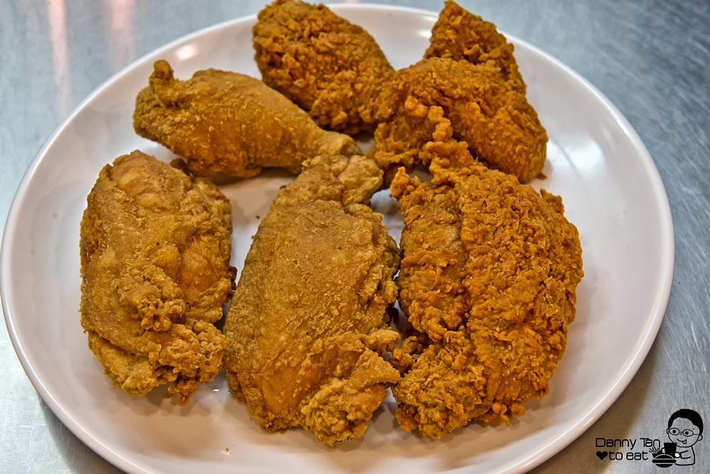 Chic-a-boo ~ DANNY LOVE TO EAT