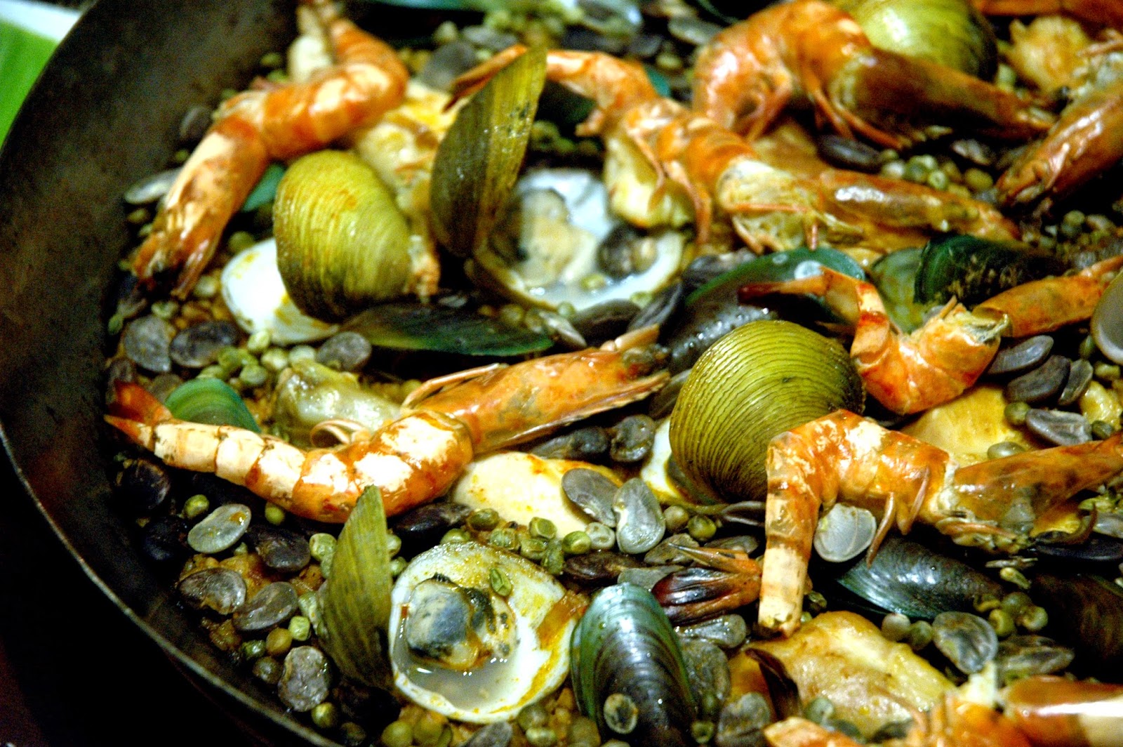 DUDE FOR FOOD: Flavors of Ilocos: Paella, Vigan-Style at Hotel Luna