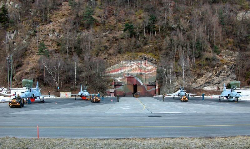 World Military and Police Forces: Switzerland