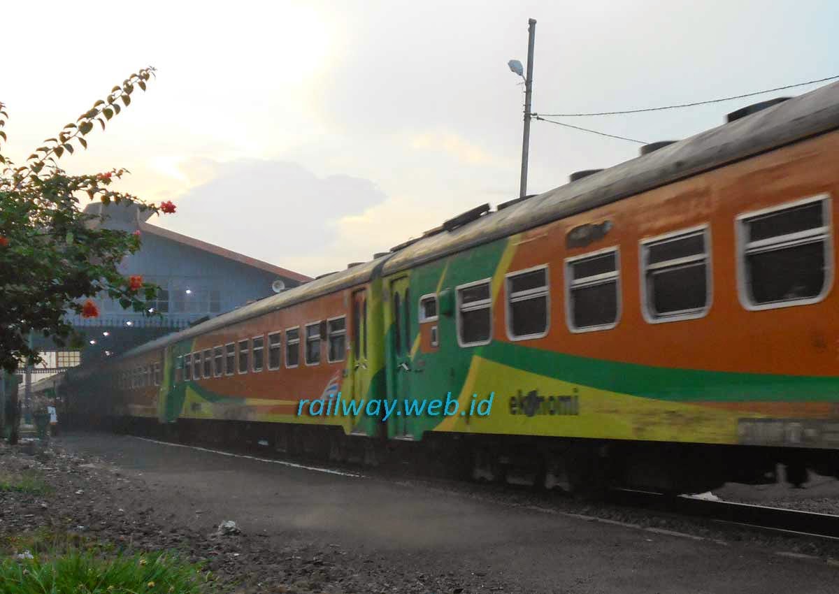 kereta galleri: Kereta Matarmaja Ekonomi Terbaru