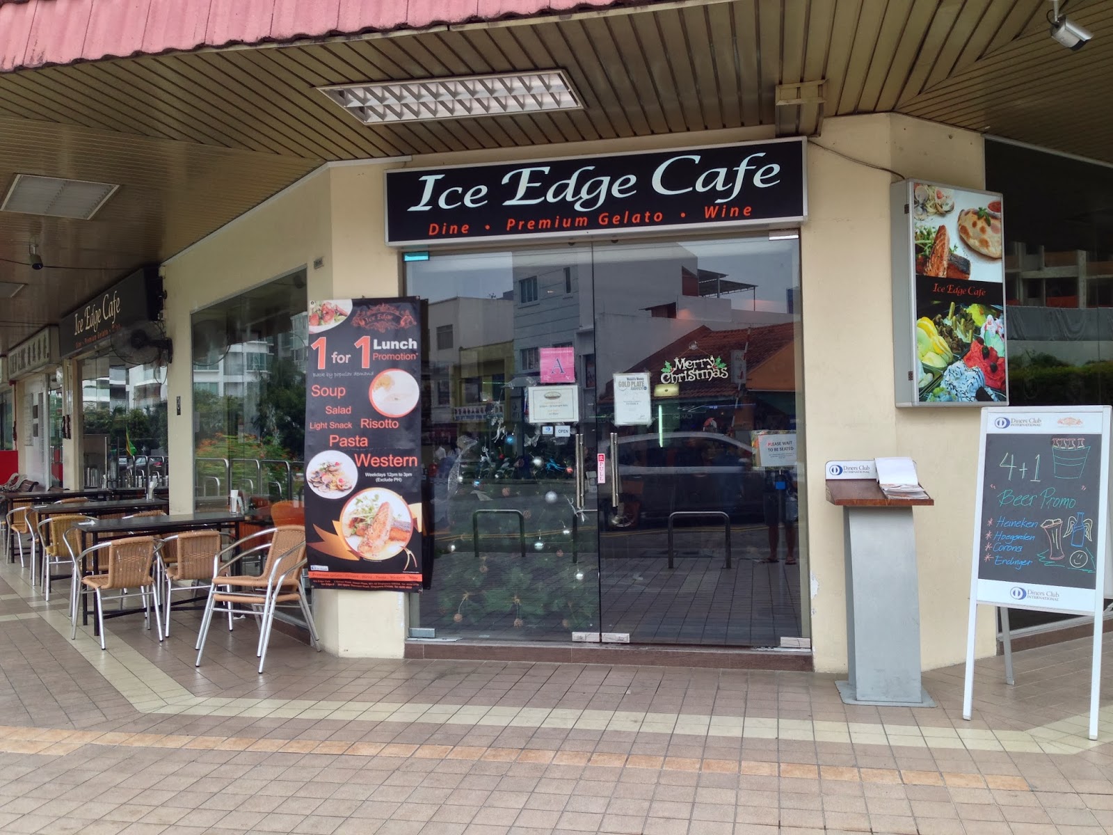Xue Xue's diary: Backstage and Ice Edge Cafe