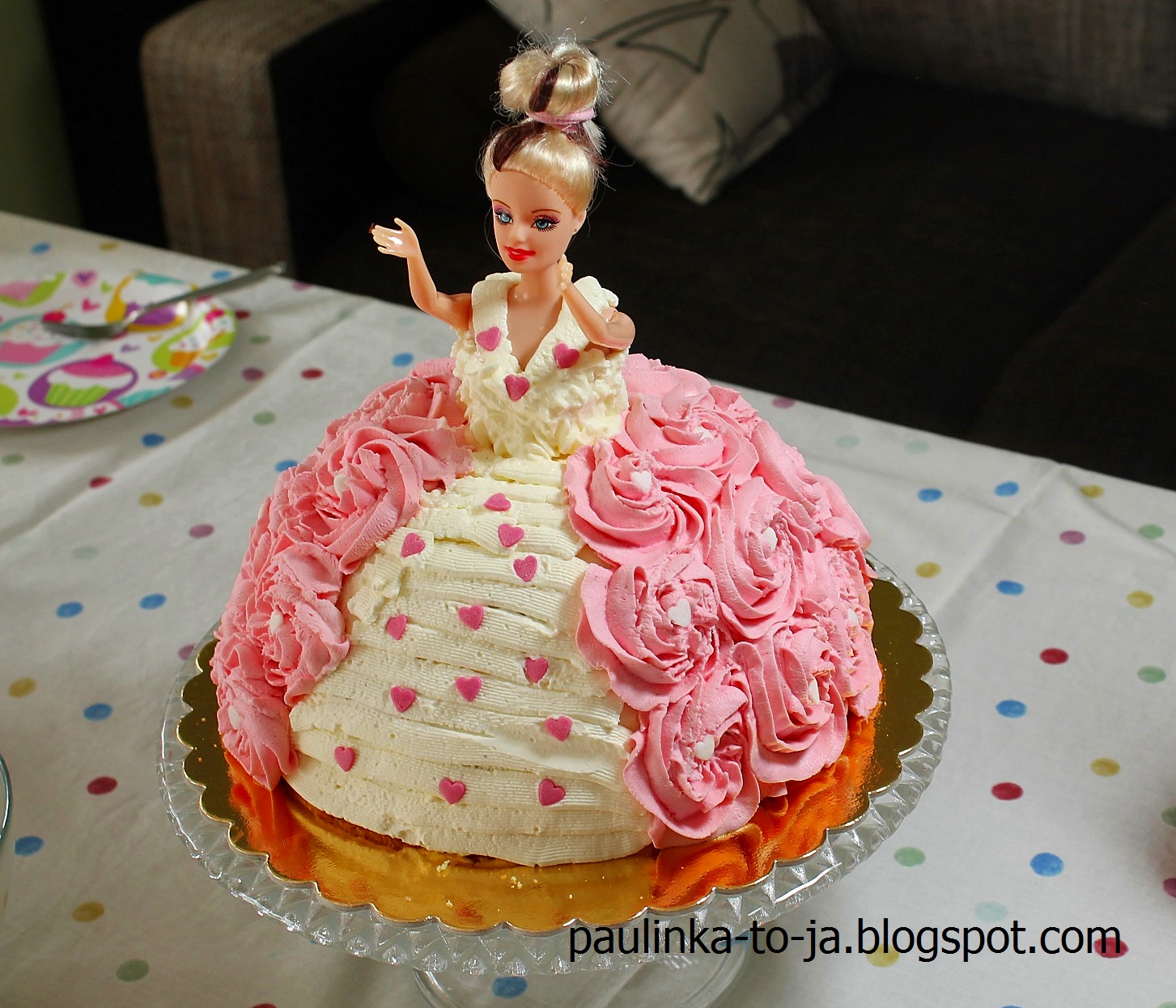 Smak mojej kuchni...: Tort Barbie
