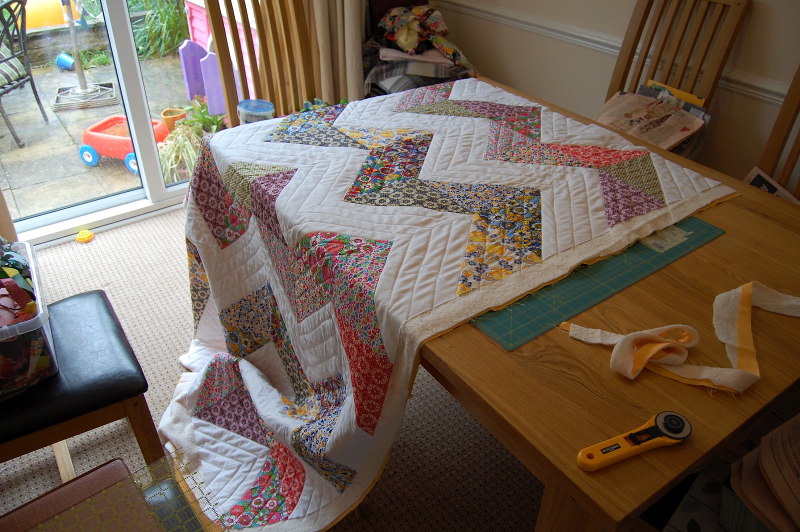 Bella Lou: Folksy Chevron Quilt