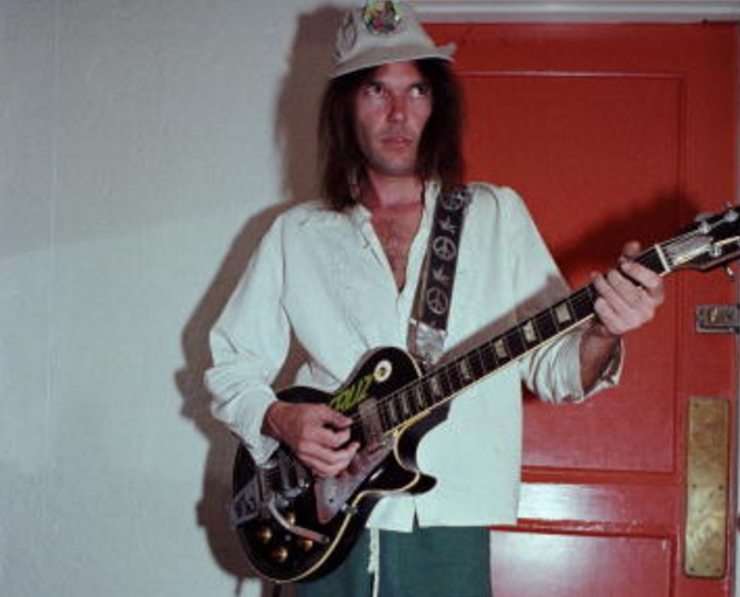 Alles über Neil Youngs Gitarrengurt - Bitte anschnallen