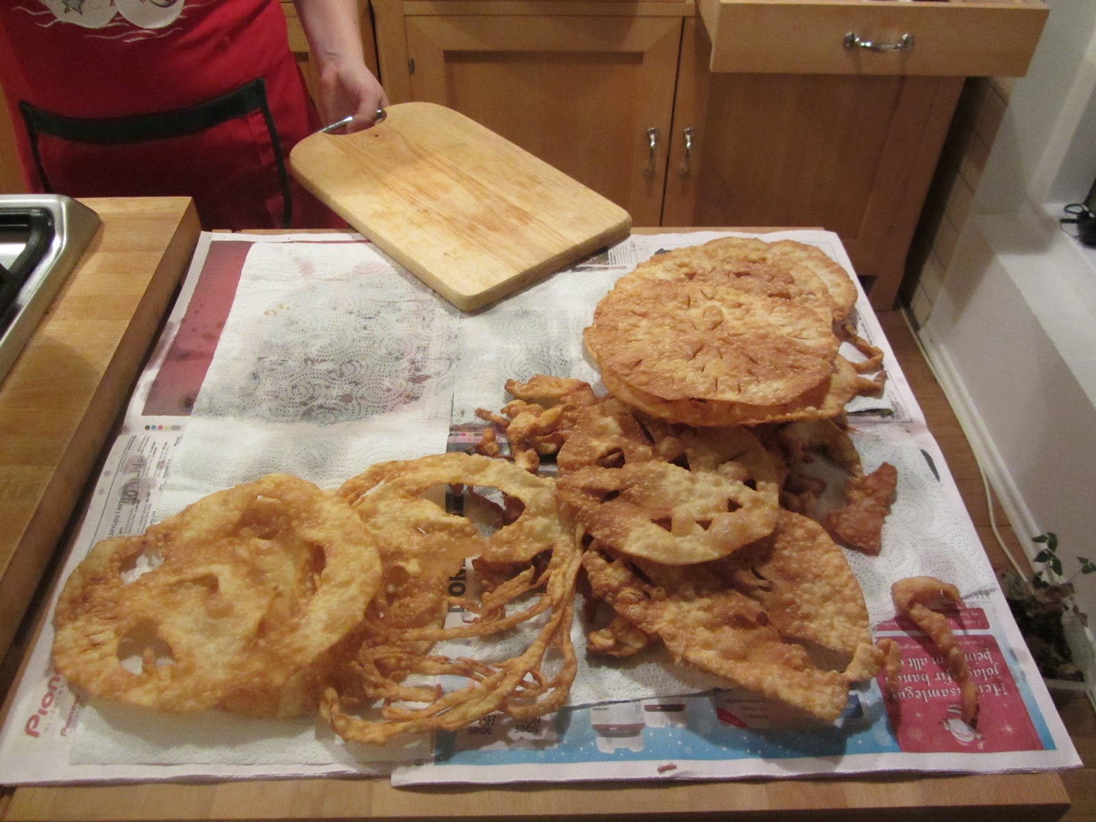 Top of the World Cakes: Icelandic Christmas "Leaf Bread" - Laufabrauð