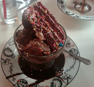 DCDesserts: Serendipity 3: Red Velvet Cake Sundae