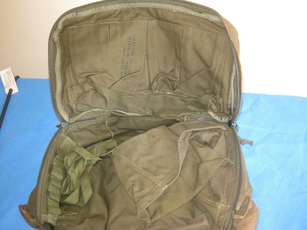 Webbingbabel: US Army MODEL 5 MEDICAL BAG "GROUND POUNDER" / 1986