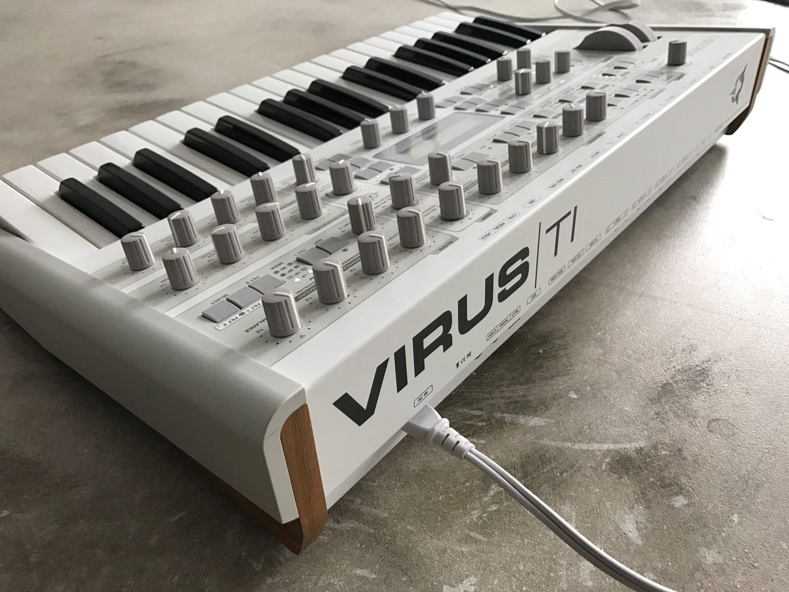 MATRIXSYNTH: Access Virus TI2 Polar Total Integration 37-key Synthesizer
