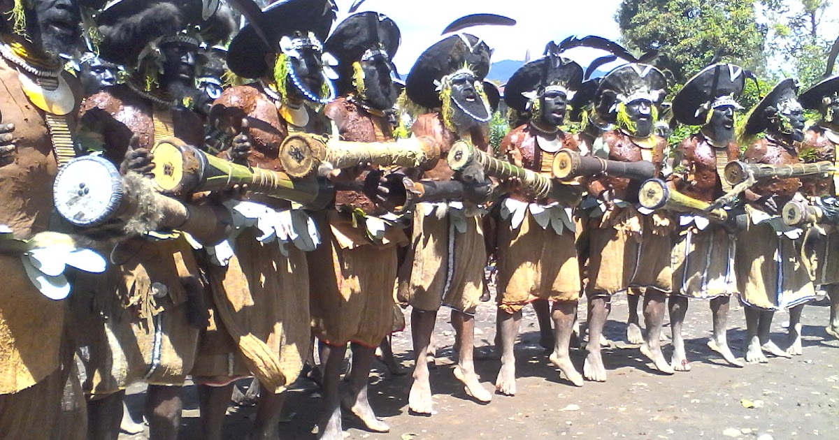 Show aims to keep Enga Identity