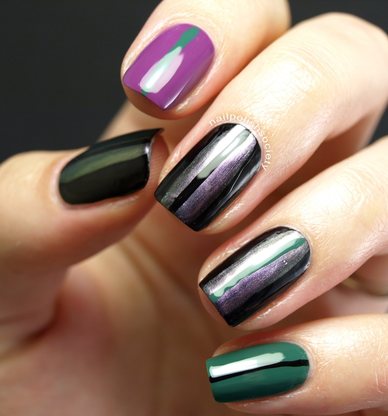 Nail Polish Society: OMD2 Challenge Day 6 - Duochrome