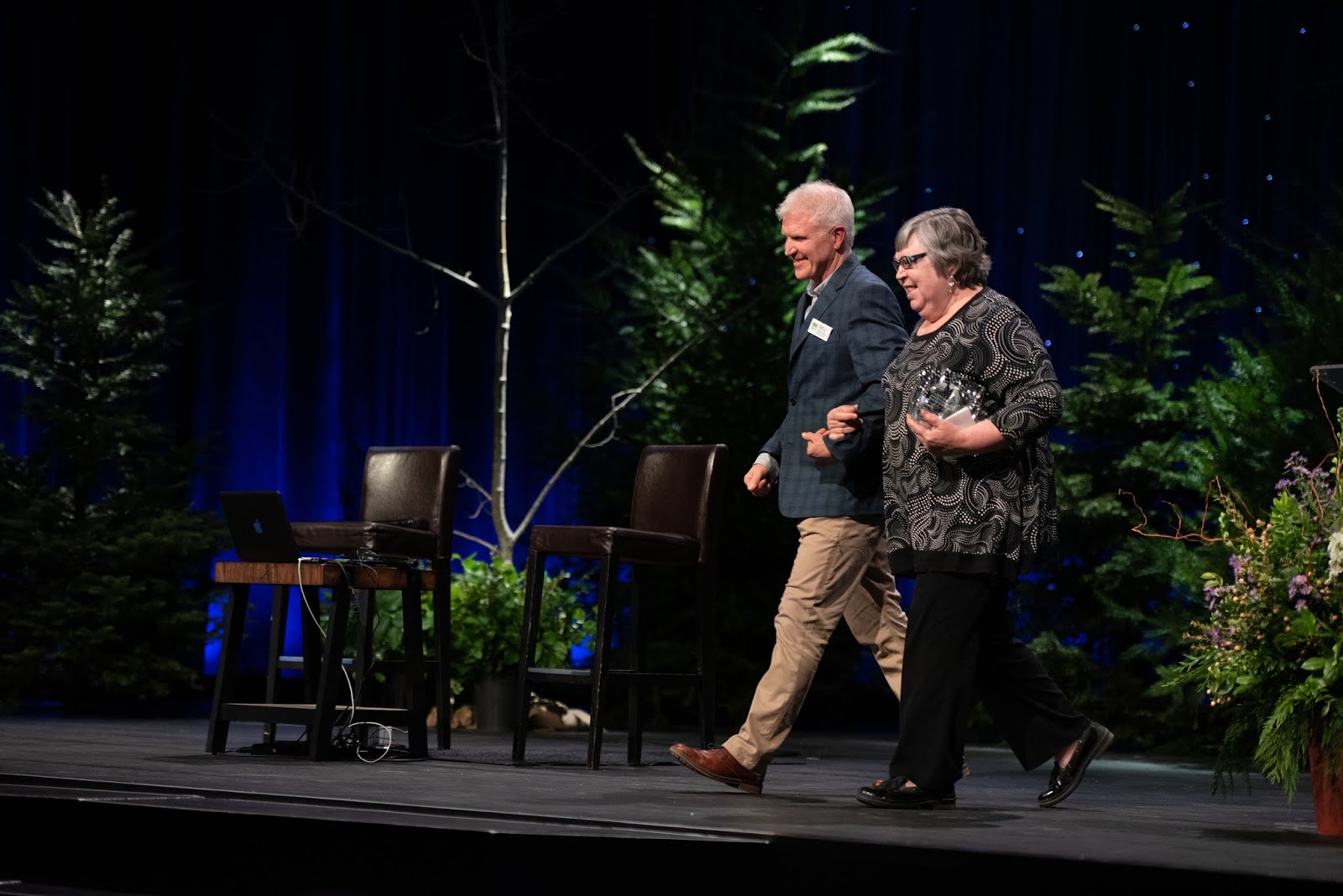 Community Howls for Wildlife Heroes