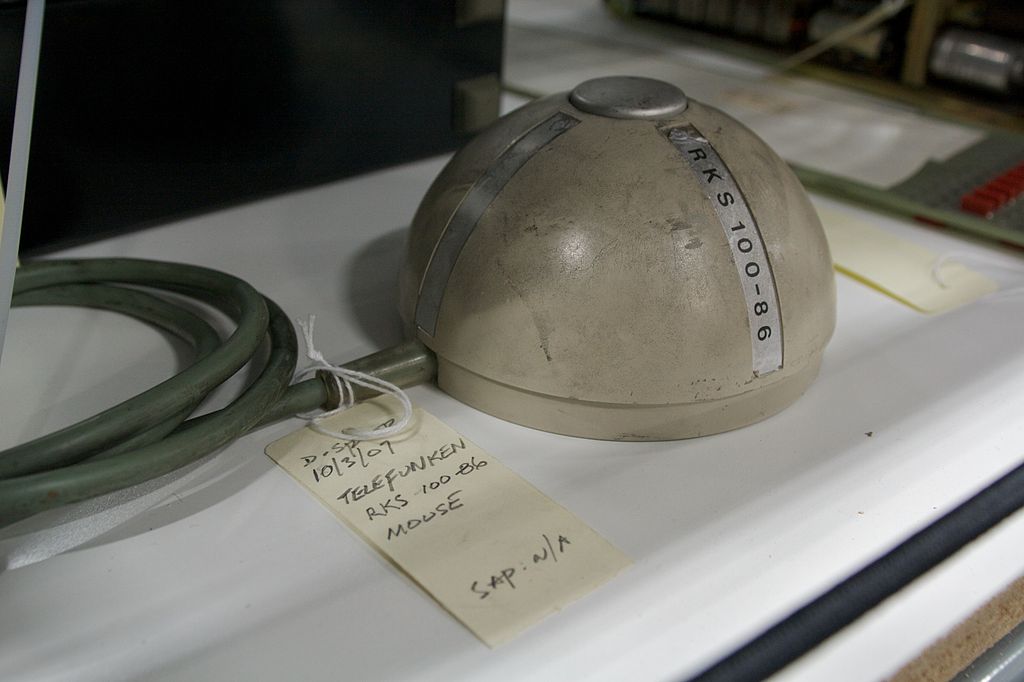 Encyclopedia of Trivia: Mouse (computer)