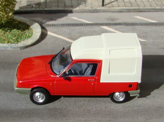 CRUISER - Clásicos en escala 1/43 (1:43 Classics): OLTENA CLUB 12 CS (1993)