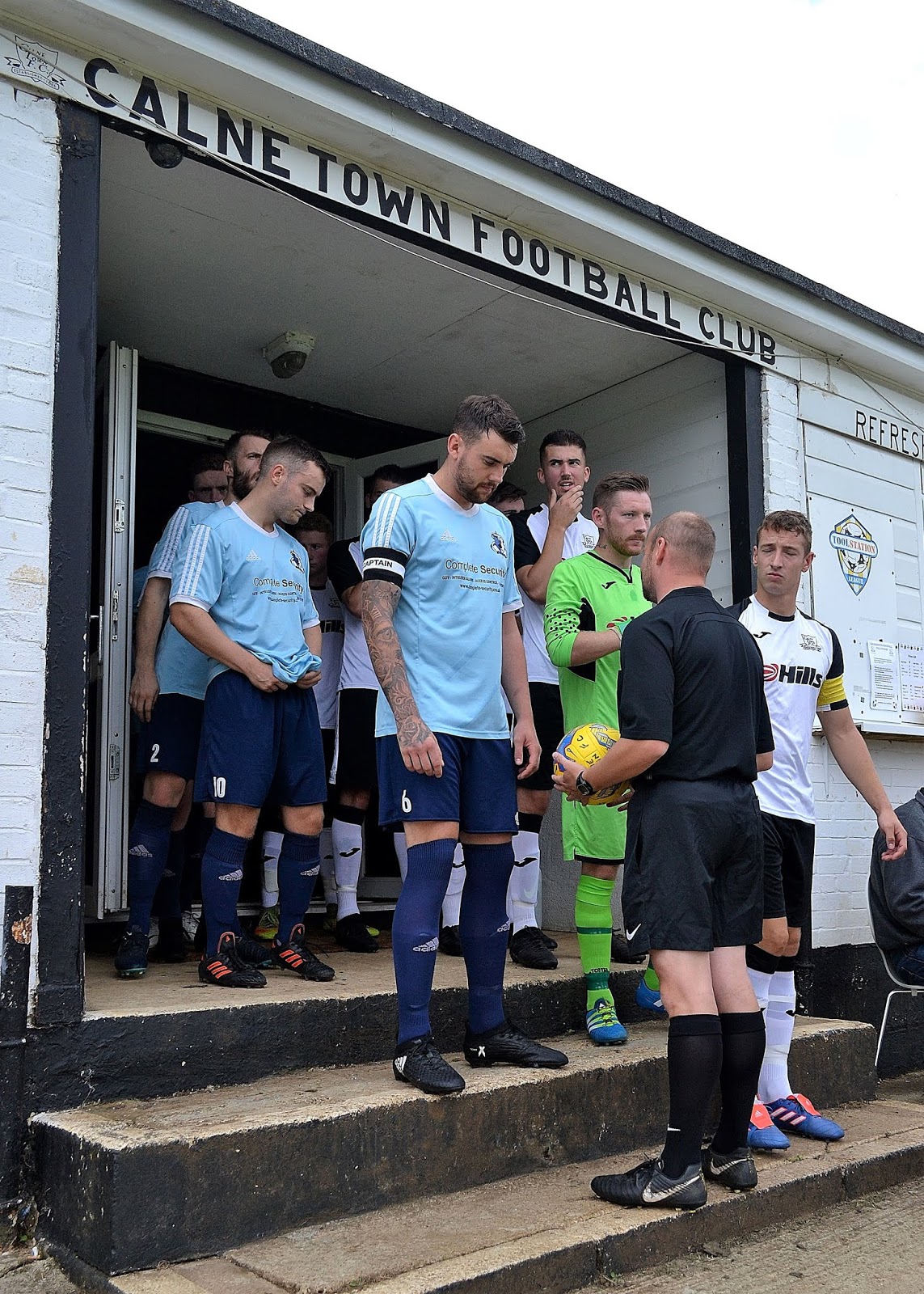 Hopping Around Hampshire: Calne Town v Fawley