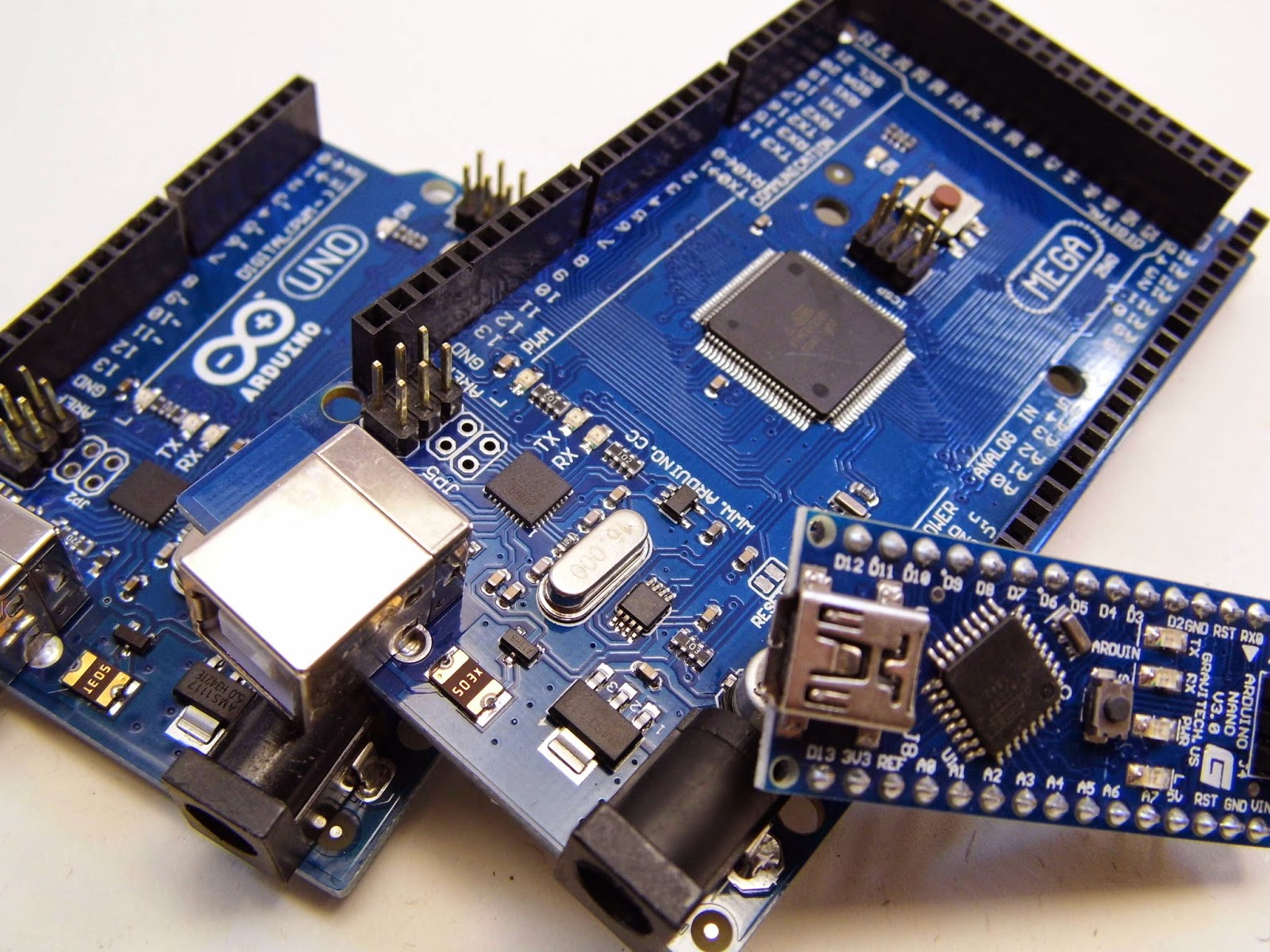 Made en China: Arduino Mega por menos de 10 euros, con cablecillo azul ...