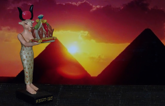 Intelliblog: MYTHIC MONDAY - EGYPT 35, HESAT