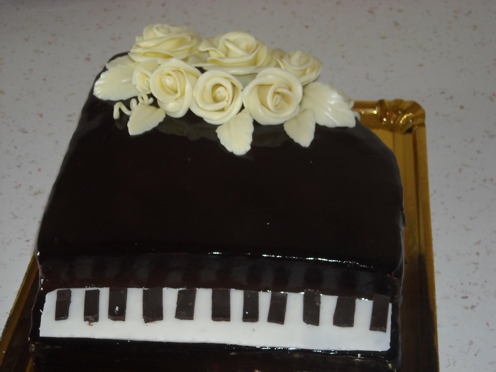 Ceva dulce...: Tort pian ... botez Mara, pentru nasi