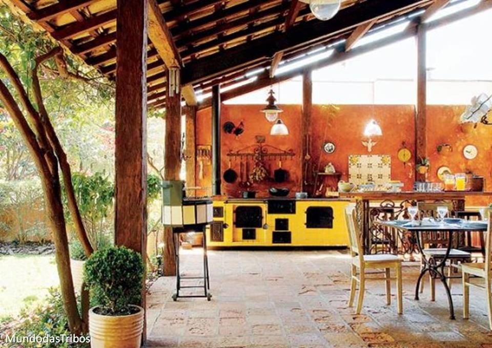 ÁREA COM CHURRASQUEIRA RÚSTICA: 33 IDEIAS PARA TE INSPIRAR