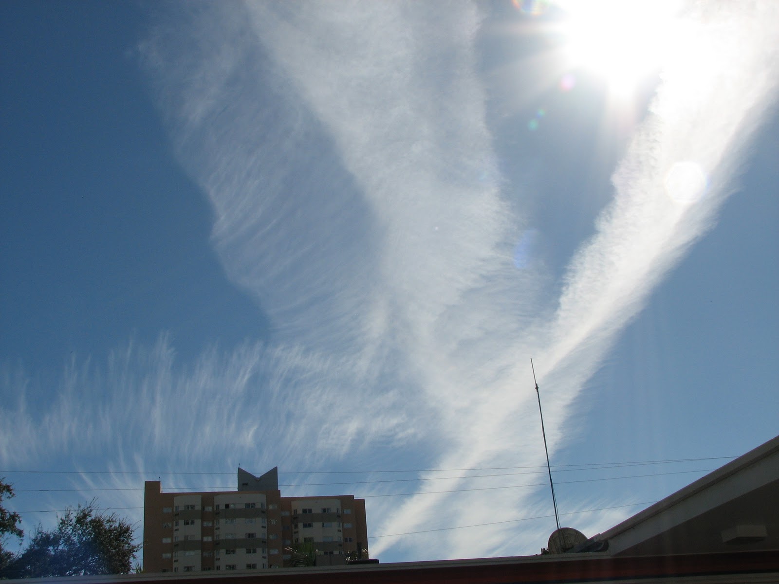 Bonao Internacional: CURIOSIDAD : " PINCELADAS " SOBRE EL CIELO DE ...