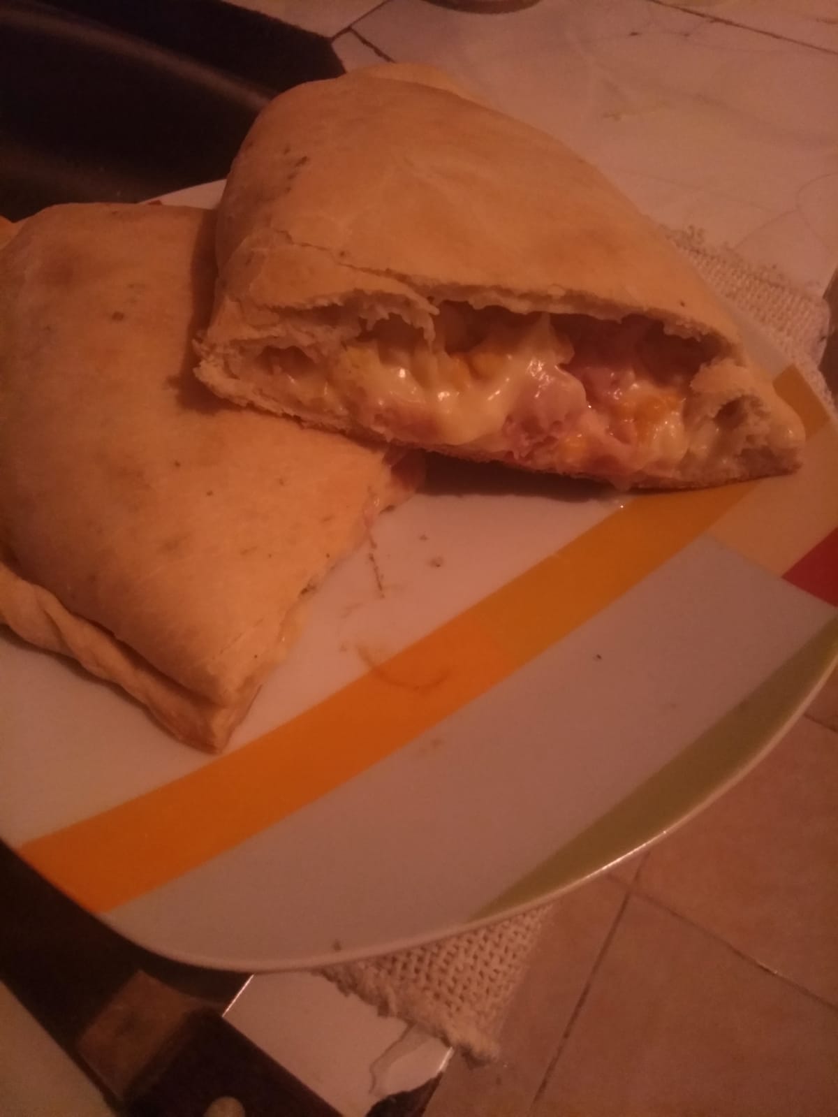 Cómo hacer calzone de jamón, queso y choclo ¡Exquisito!