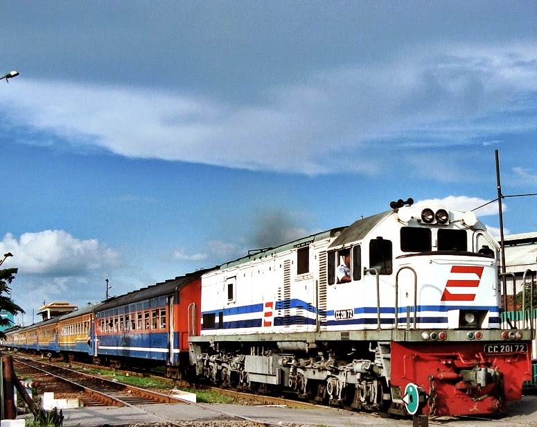 Kereta Api Kertajaya - Kereta Api Online