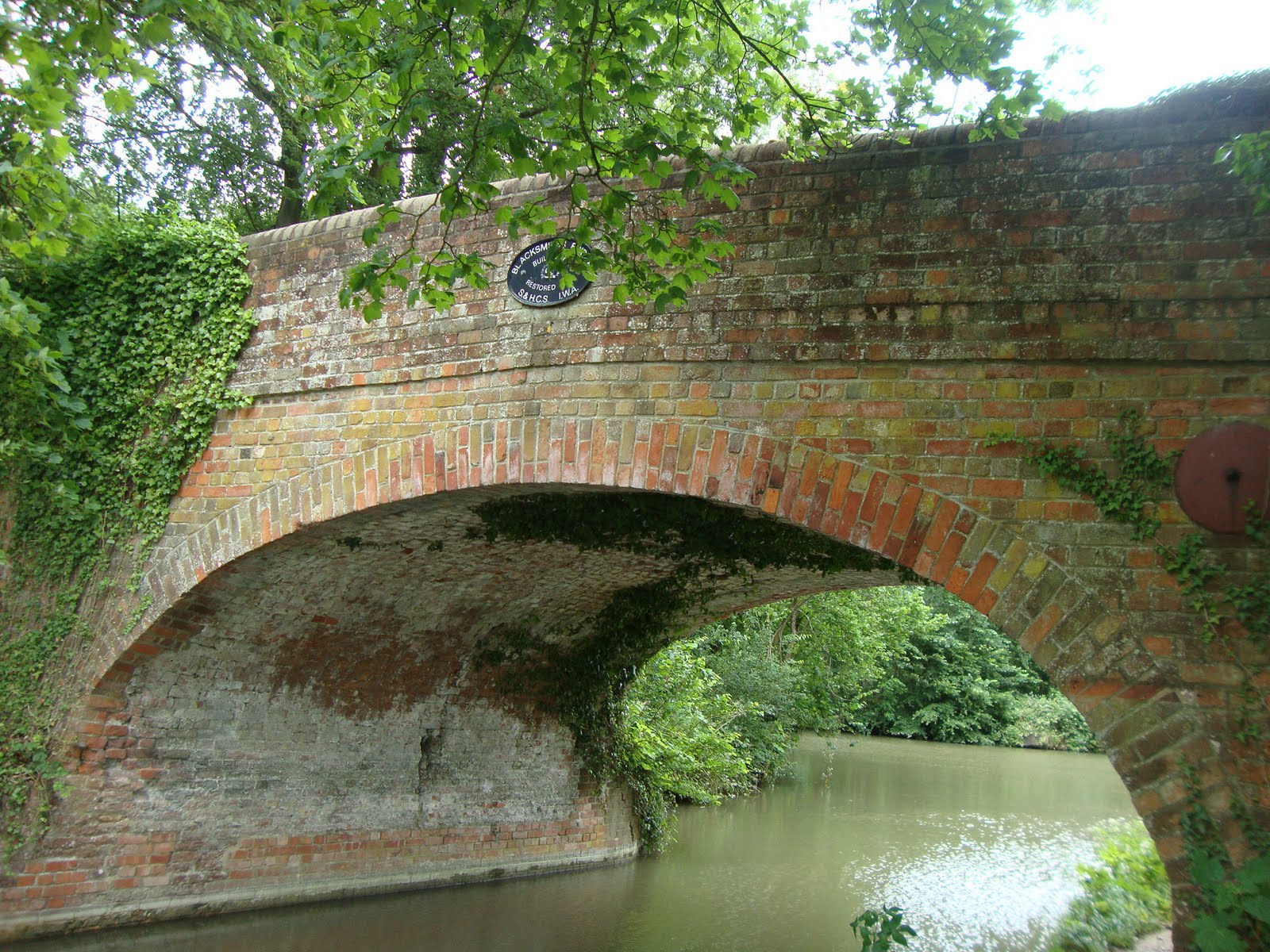 Walksalot: Barley mow bridge to Crookham Wharf - basingstoke canal walk ...