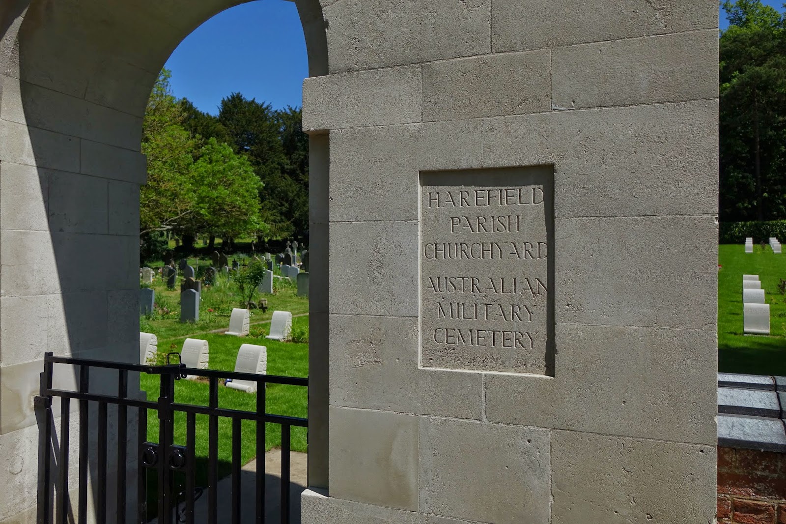 My Orange Brompton: Anzac Graves at St Mary's Church Harefield