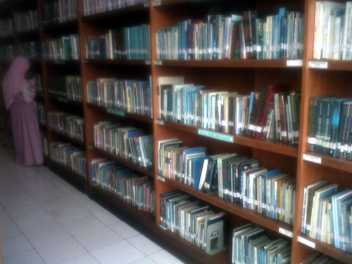 Berkunjung ke Perpustakaan Umum Islam Iman Jama ~ Kata Motivasi