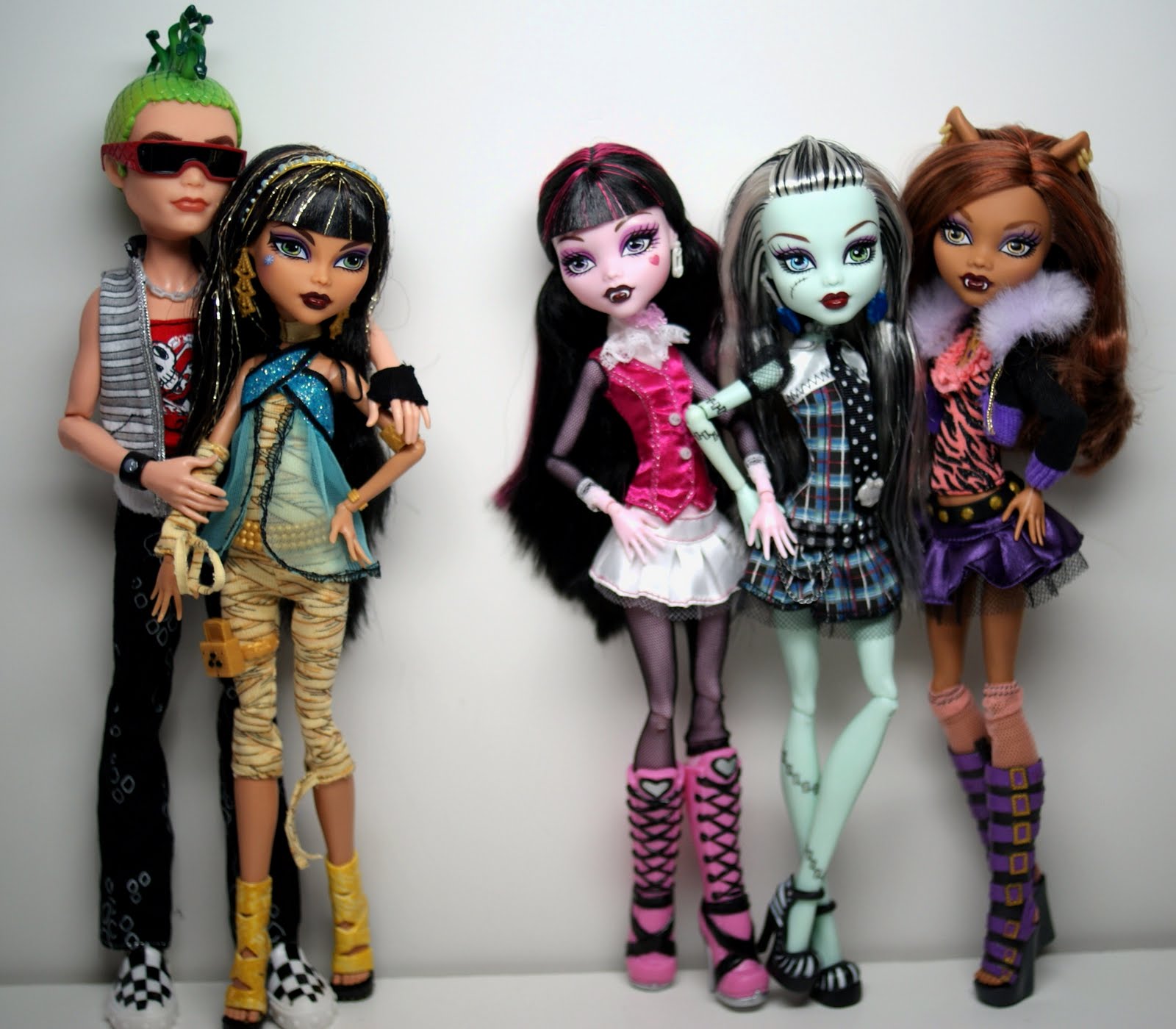SNEAK PEEK : "Monster High": The Webisodes