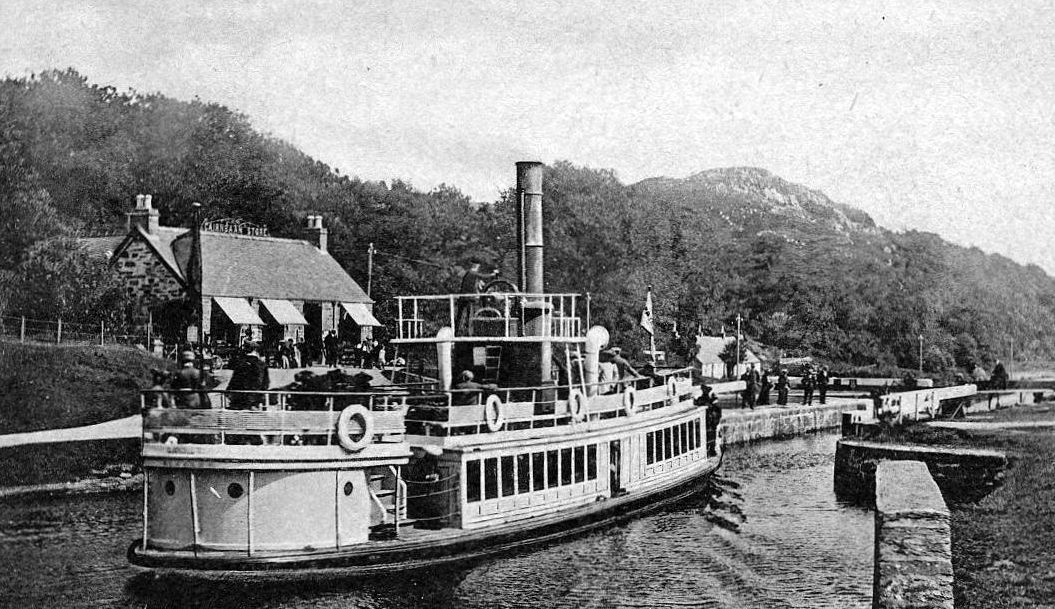 Tour Scotland: Old Photographs Steamship Linnet Cairnbaan Scotland