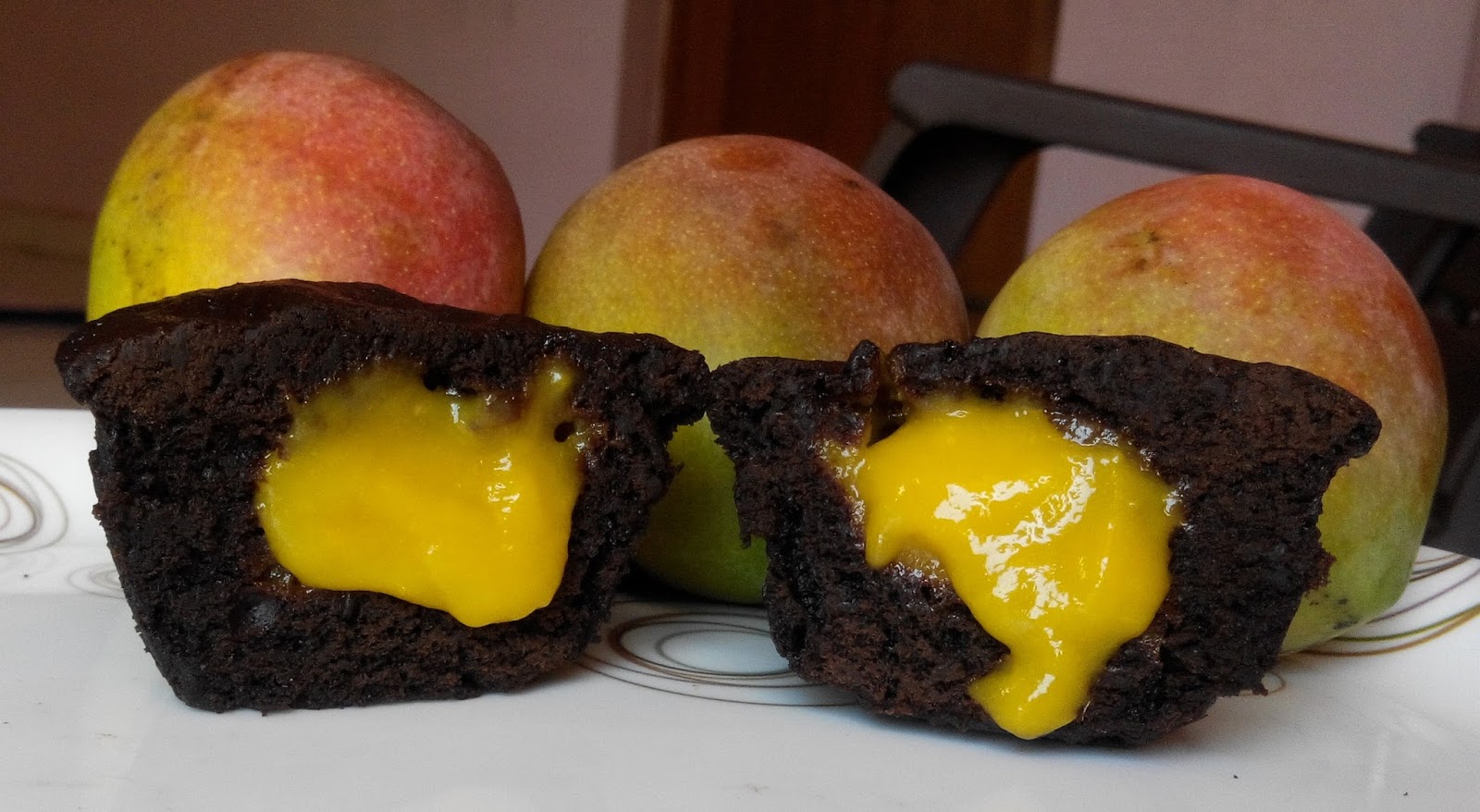 MOLTEN MANGO LAVA CHOCOLATE CAKE